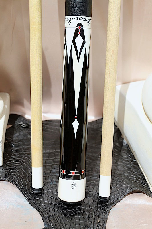 Thomas Wayne – Cornerstone Custom Cues|Billiard & Pool Cues