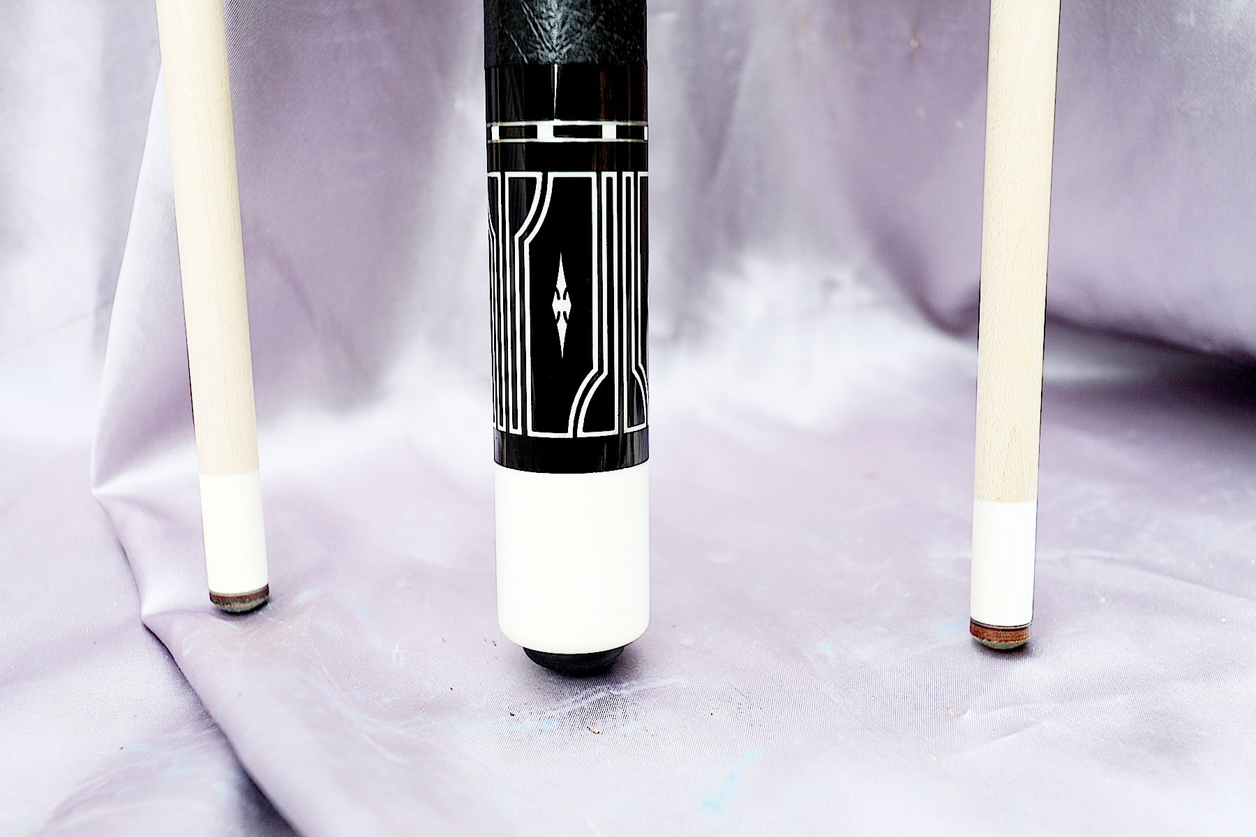 Richard Black – SOLD – Cornerstone Custom Cues|Billiard & Pool Cues